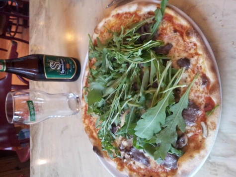 PIZZAKARTAN.SE » Pizzeria Järla » Oxfilepizza Special med mycket ruccola