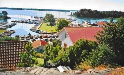 BADKARTAN.SE » Parkbadet Nävekvarn, Bråviken » Hamnvy