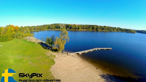 BADKARTAN.SE » Hökarängsbadet, Drevviken » en del av stranden.