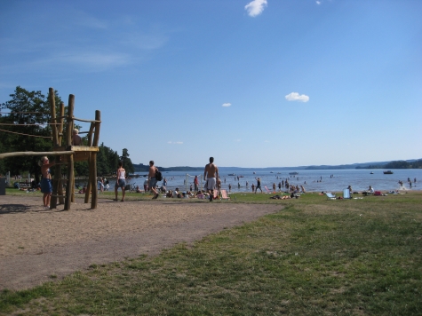 BADKARTAN.SE » Kolsnäsudden, Fryken » Utsikt över viken från lekplatsen