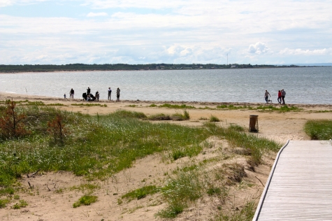 BADKARTAN.SE » Haverdal » Träbryggan underlättar att ta sig ner till ...