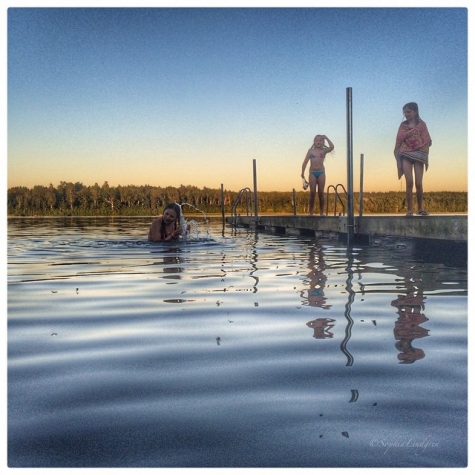 BADKARTAN.SE » Nylada » Bild från Nylada av @kurrebo - Kvällsdopp vid ...
