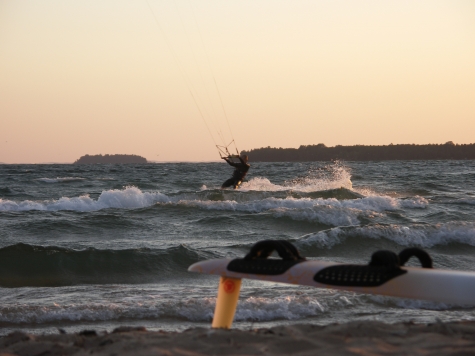 BADKARTAN.SE » Varamobaden , Varamon » Kite- och vindsurfing vid ...