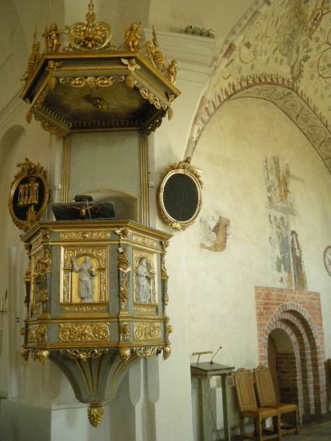 KYRKOKARTAN.SE » Bälinge kyrka » Predikstolen från mitten av 1600-talet ...